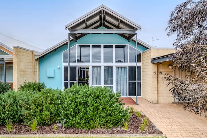 'Ocean Edge Retreat' 5 Albany Bayside Villas - Albany