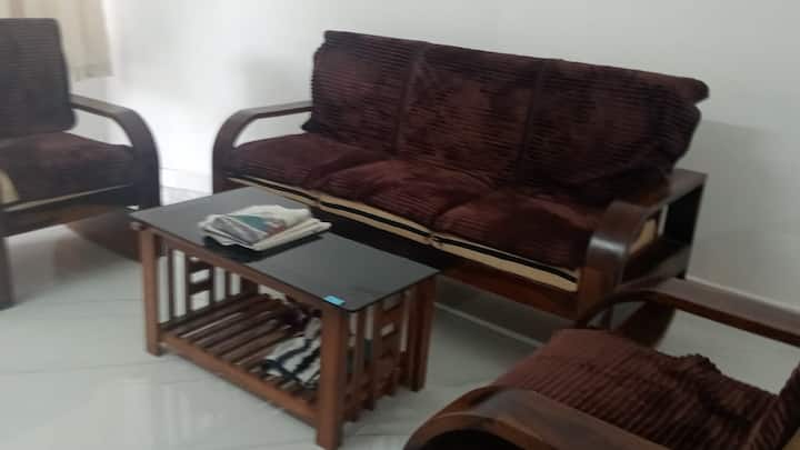 My Small Home Kompady, Manjadi, 2 Km From T-k Road - Thiruvalla