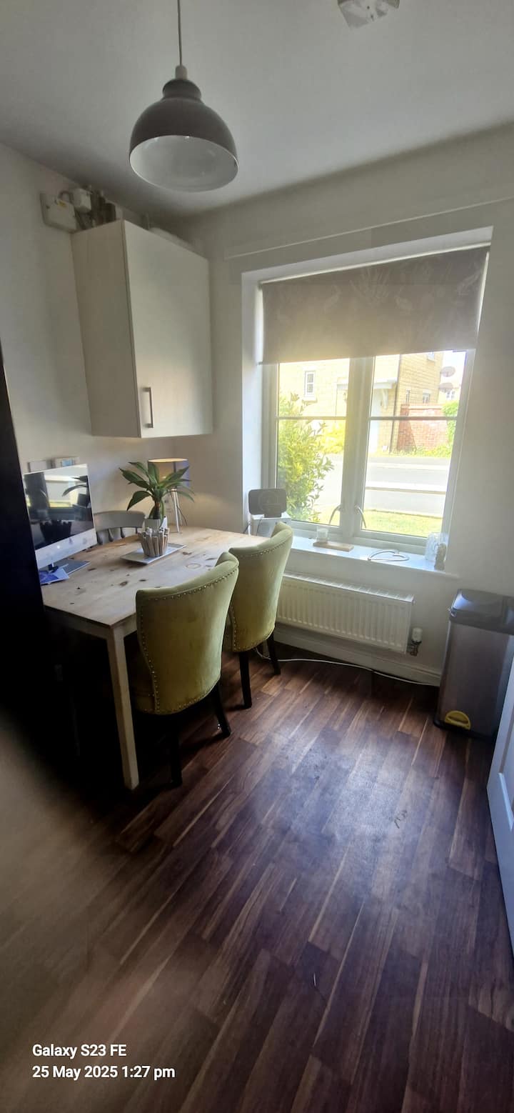 Modern Double Bedroom *Cotswolds - Chipping Campden