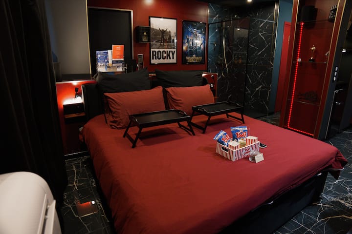 Movieroom - Centre Ville - King-size - Cinéma - Narbonne