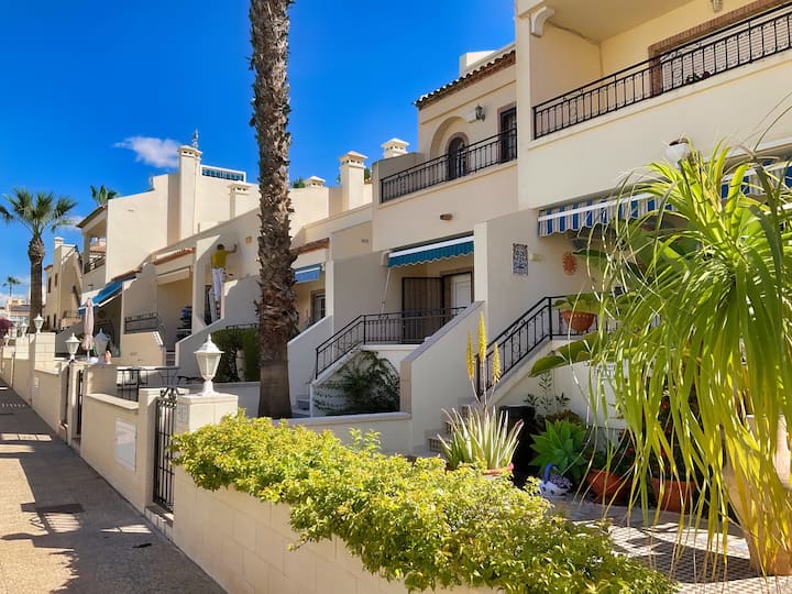 Montilla 4, Poolside/townhouse/ac/wlan/ Parking - Playa Flamenca