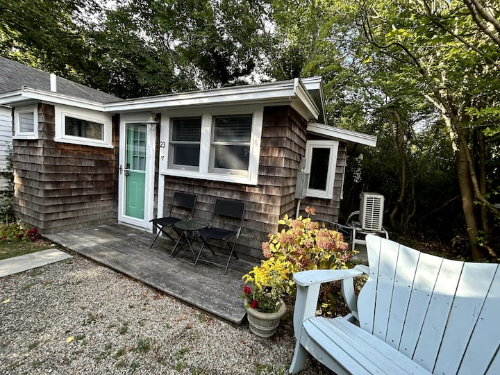 Woods Hole Backyard Guest House Full Of Charm! - Woods Hole, MA