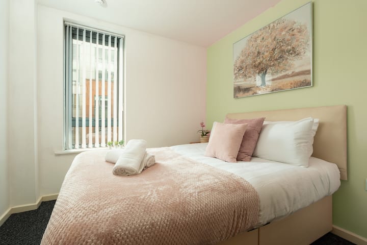 Modern 2br City Flat • Teams/getaway • Sleeps 7 - Liverpool
