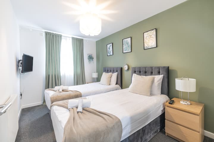 Free Gated Parking L Town Centre 2bd Flat - 코번트리