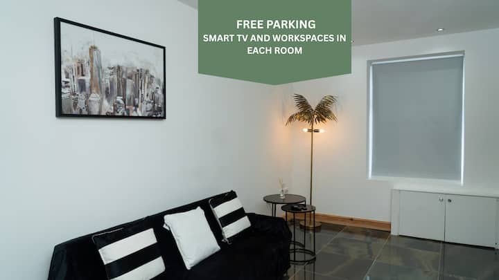 4 Bed, Free Parking Home For Contractors & Workers - Oldham