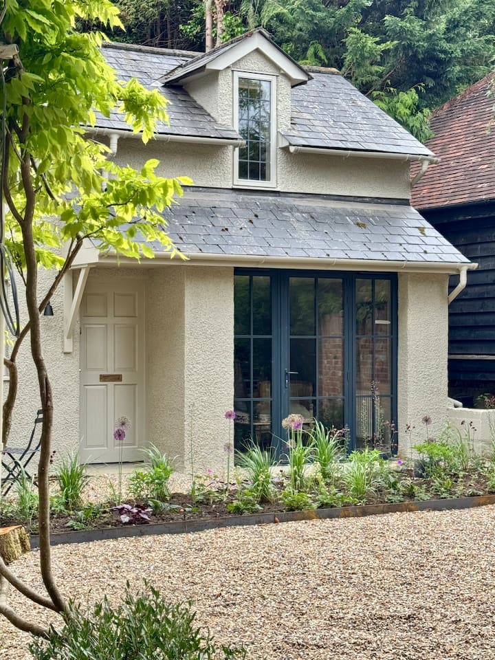 Stylish 5 Bed Cottage In A Stunning Location. - Henley-on-Thames