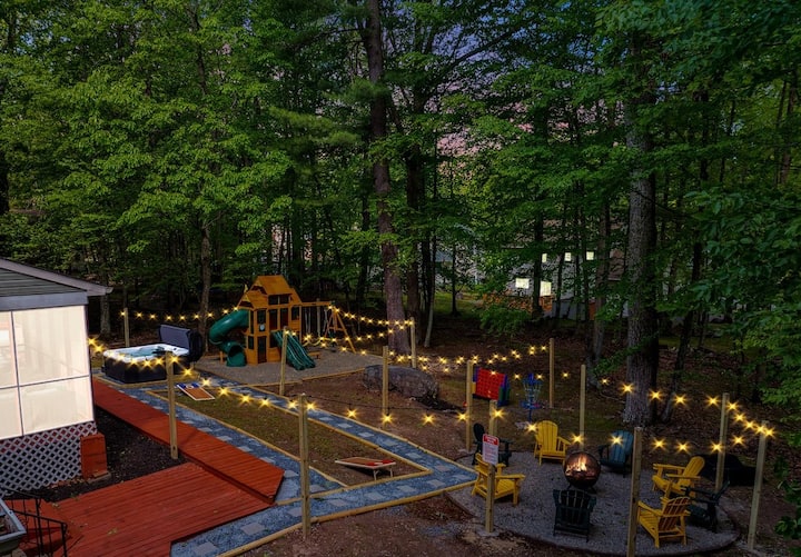 Game Room, Hot Tub, Fire Pit, Beach & Lake! - Tannersville, PA