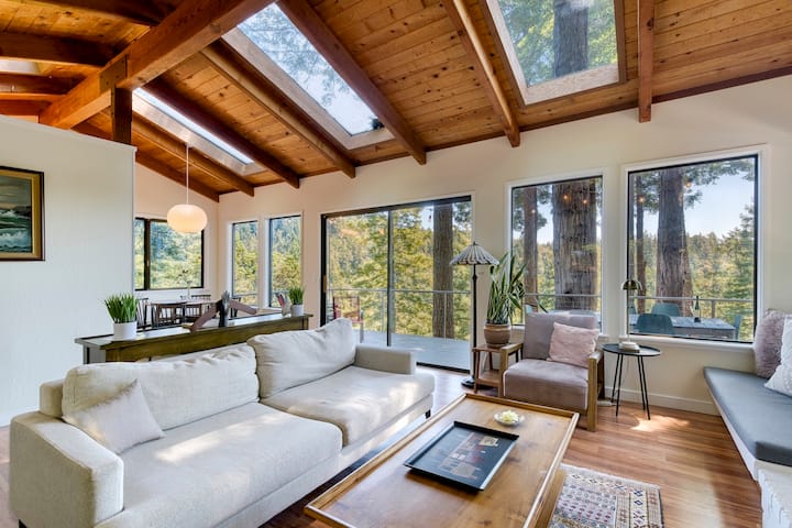 Canyon & Ocean View Cabin In The Redwoods - Gualala, CA