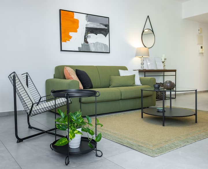 Stylish Modern City Center Stay - Nicosia