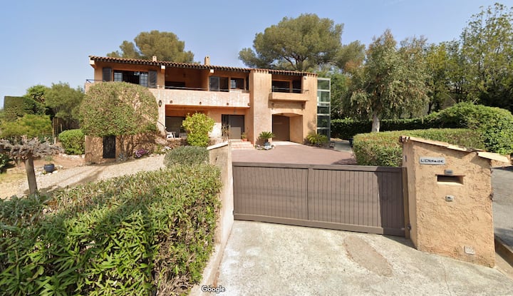 Belle Et Grande Villa Familiale Proche De La Mer - Agay