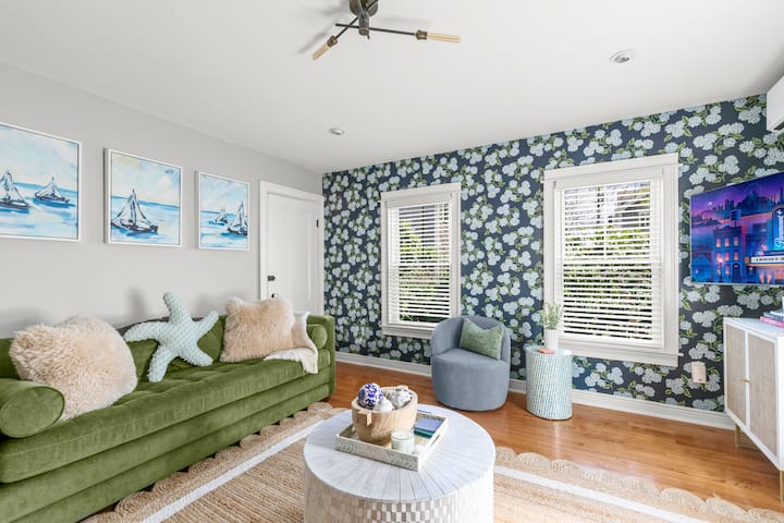 Charming + Modern Design W/ Patio + Parking + Ac - Provincetown, MA