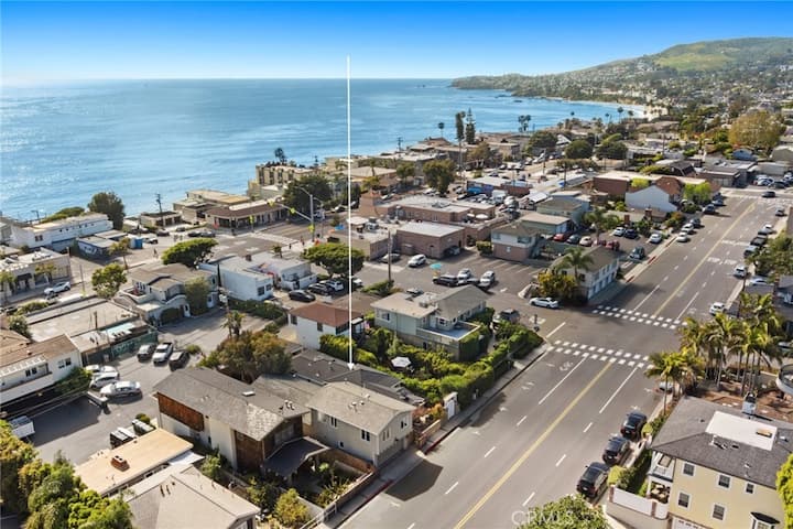 Entirehouse! Best Location •Beach, Food, Surf + Ac - Laguna Beach, CA
