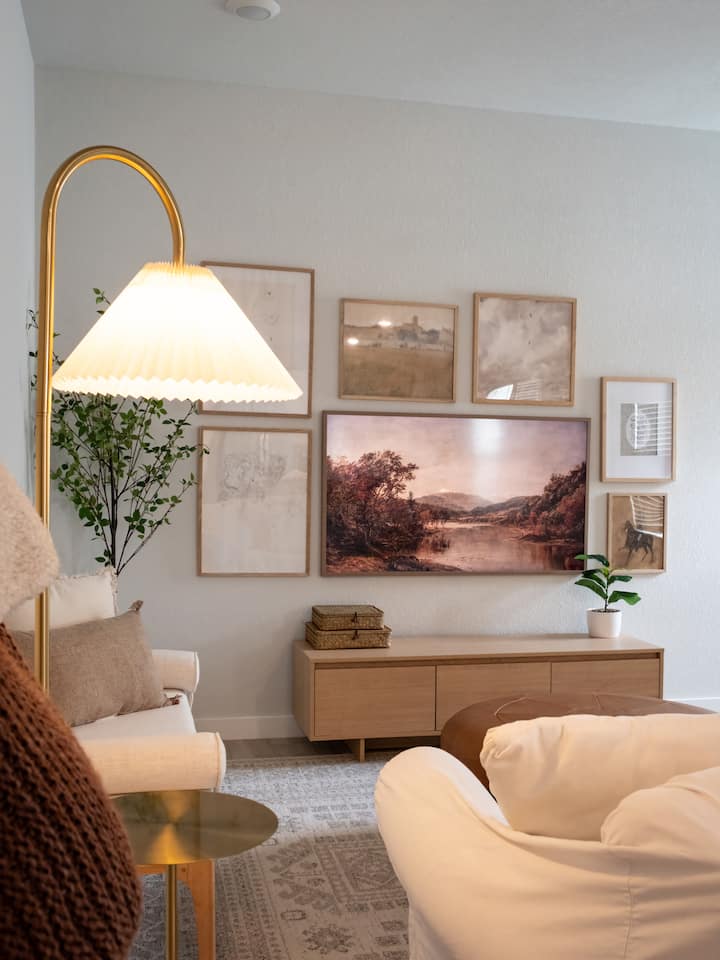 Spacious & Stylish | Family Stay Near Texas A&m - College Station, TX