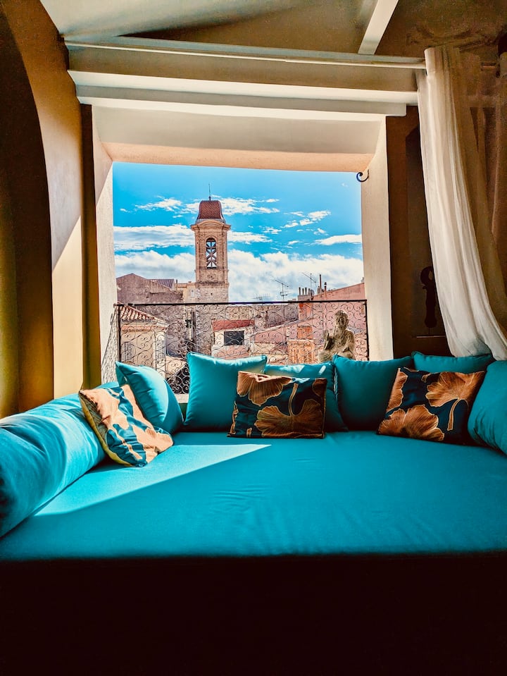 Old Town, Experience Out Of Time - Nice