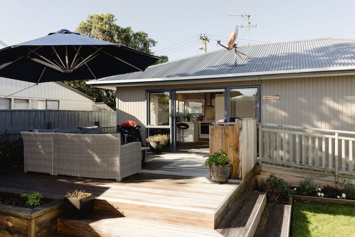 Bright One-bedroom Getaway Near Airport & Coast - Wellington