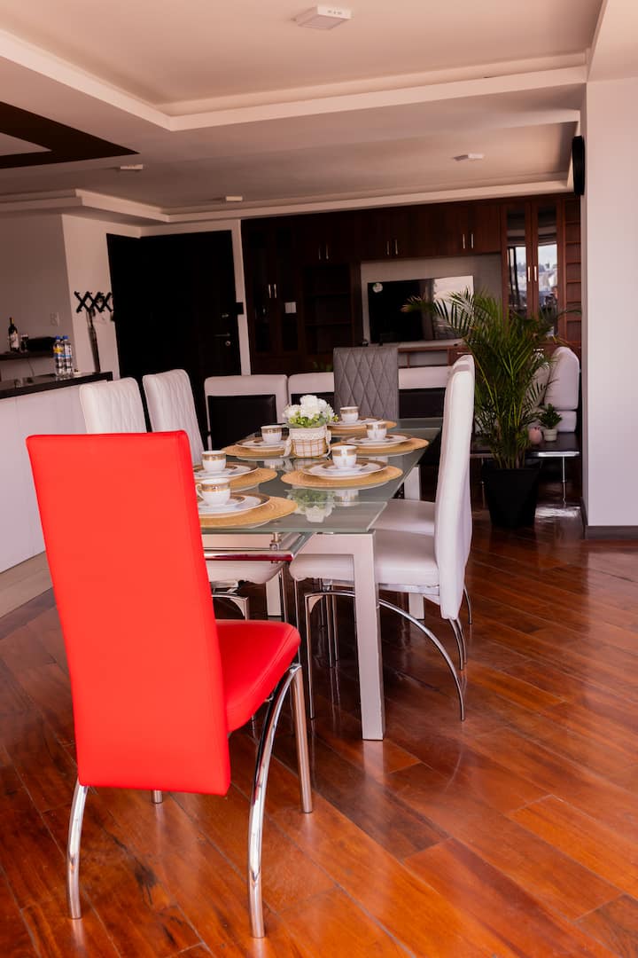 Dpto. Amplio 3 Hab + Parqueo X2 Vista Cumbaya 6 Pa - Quito