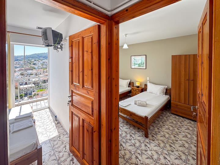 Skiathos Platis House - Quad Room With Balcony - Skiathos