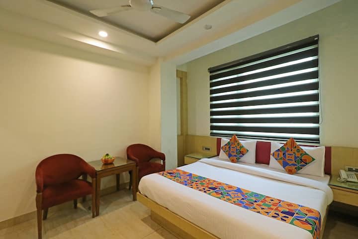 Hotel Room In  Paharganj New Delhi Railway Station - Delhi