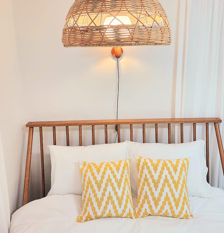 [오픈특가]#2/2호선 건대역 7분, 성수동 3분, 1층,침실2,에어컨2대/조용한주택가 - Seoul