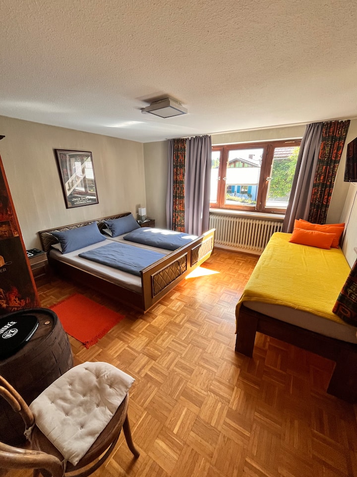 Goldiger Hirsch: Double Bedroom Immenstadt - Immenstadt im Allgäu