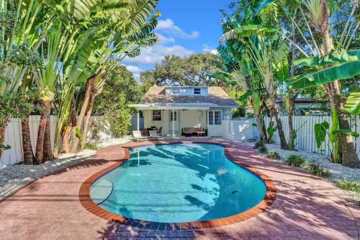 Beach House 5 Br With Heated Pool, 5-min To Ocean - Dania Beach, FL