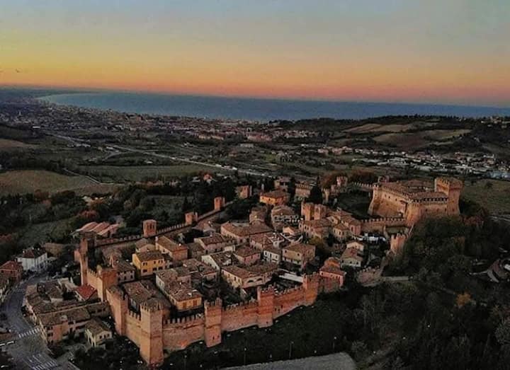 Guesthost - La Casa Del Castello - Gradara