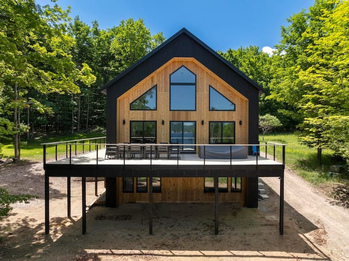 Lakeshore Lookout- A Level Above - Boyne City, MI