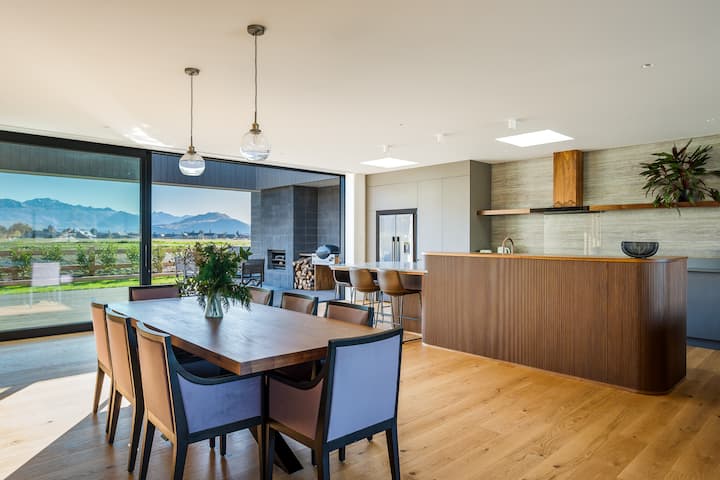 Brand New On Rubus - Wanaka