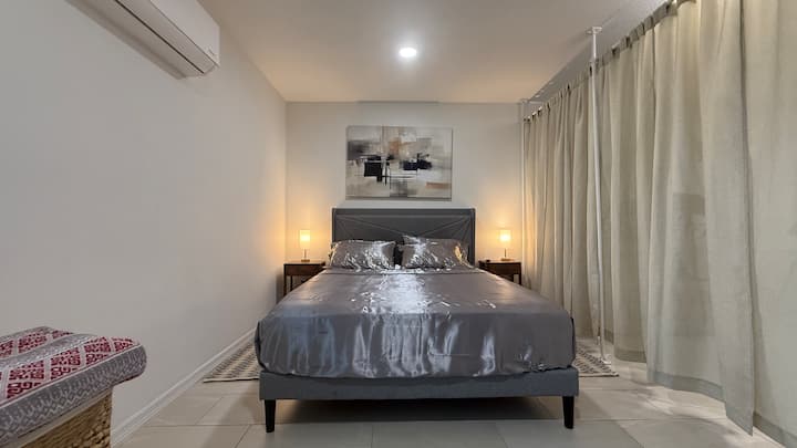 Private Suite Centrally Located With Relaxing Deck - Riverview, FL