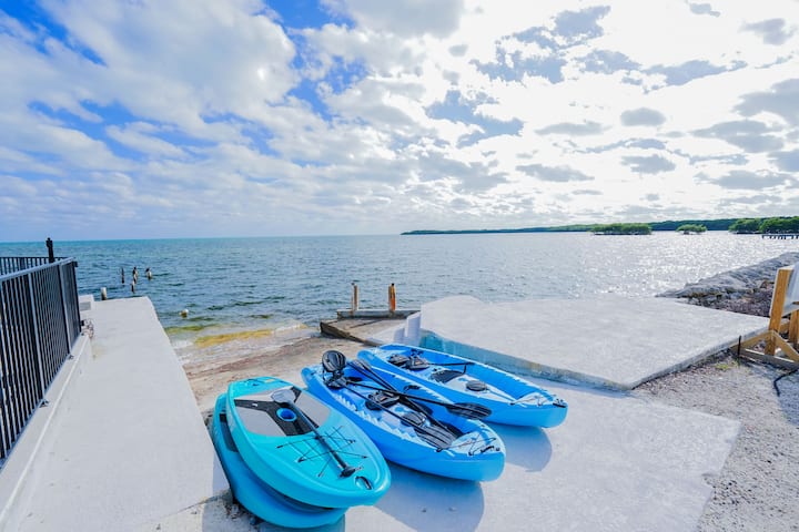 Oceanview Escape – Pool, Hot Tub & Private Deck! - Key Largo, FL