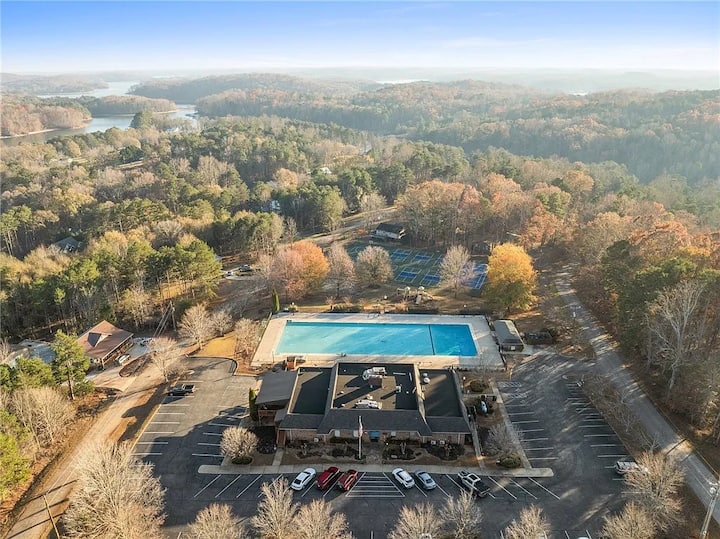 Zoka | Luxe Modern Cabin W/ Hot Tub -Near Clemson! - South Carolina