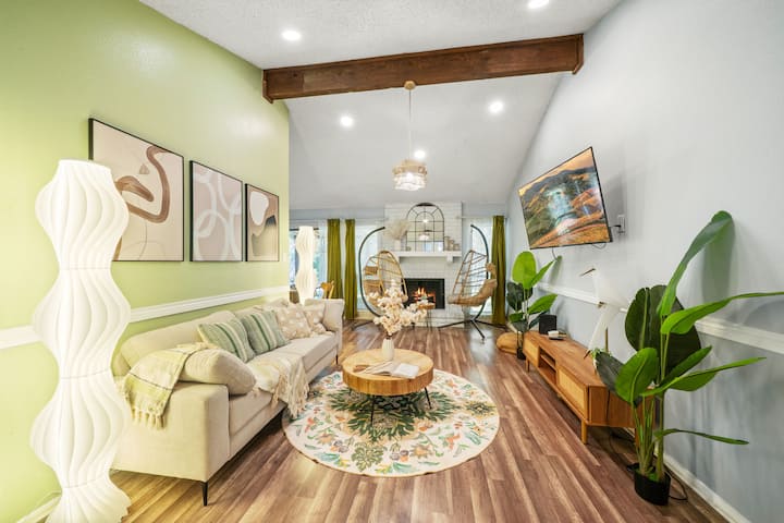 Enjoy Games At Designer 3br W Fenced Backyard - Terra Mont – San Antonio