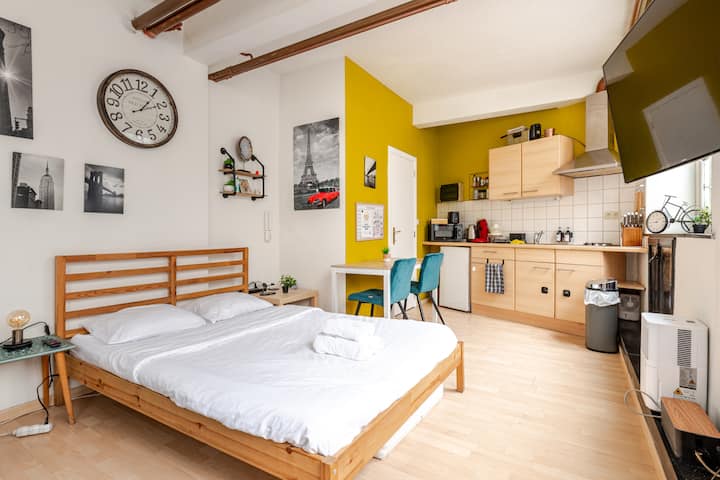 Charming Studio Steps From Grand Place - Brussels