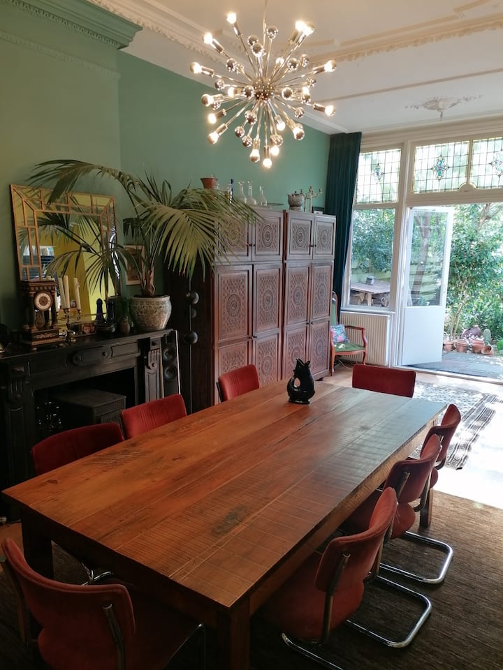 Beautiful Old Family House With Garden - Scheveningen