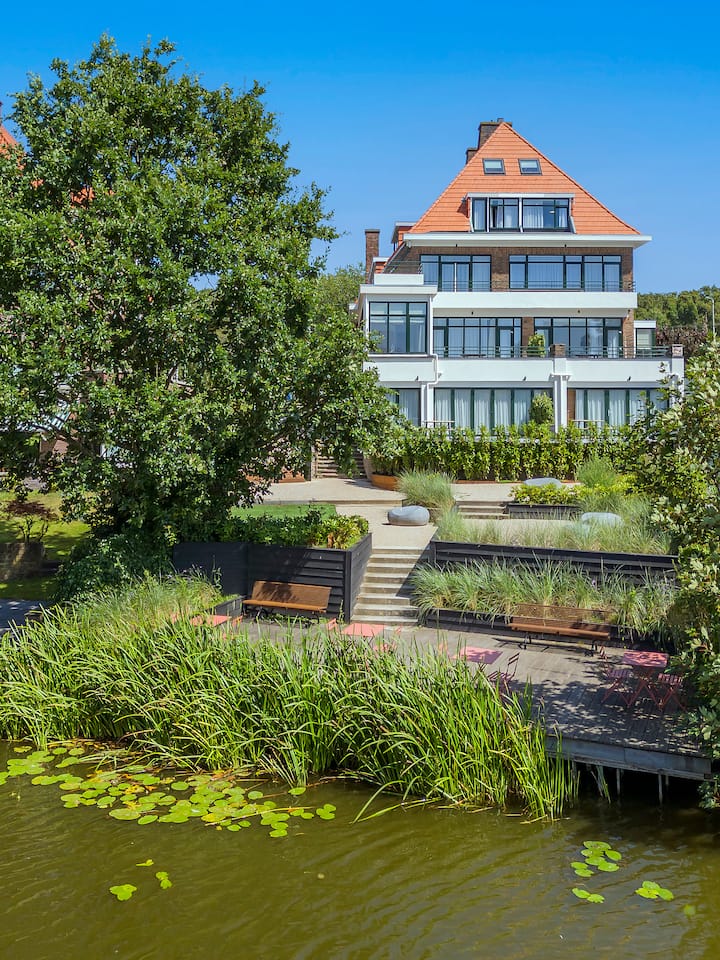 Superior Apartment With Lake View In By Friso - The Hague