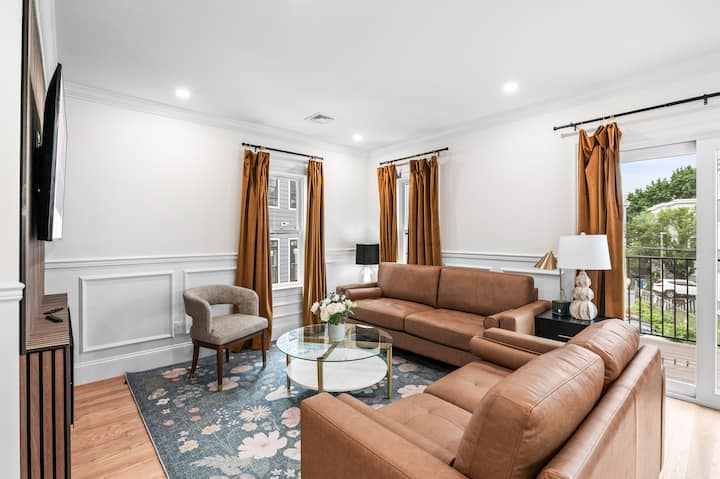 Boston Buccaneer Retreat - Boston, MA