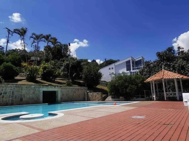 ¡Bajamos El Precio! Casa Campestre Exclusiva Fusa - Fusagasugá