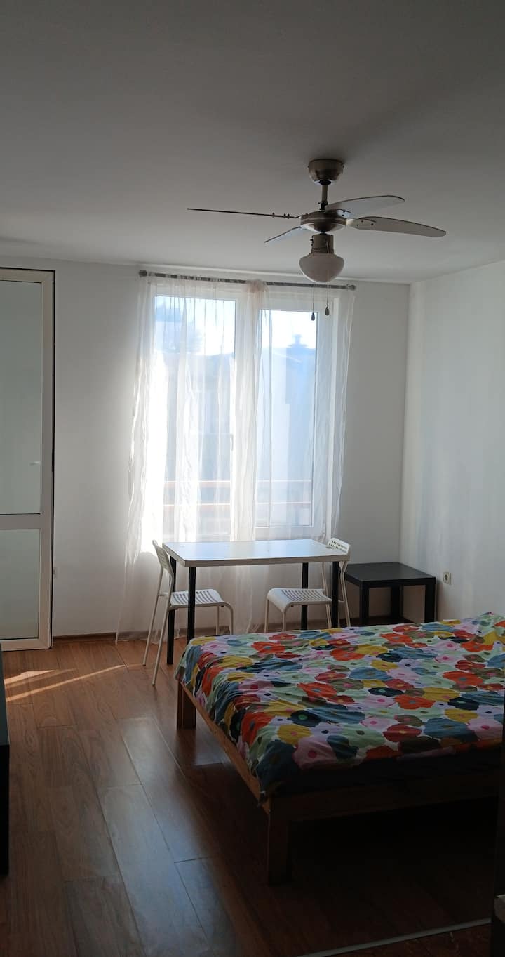 Private Bedroom, Kitchen And Balcony. - Varna