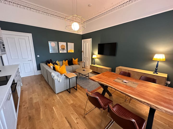 3br Gem • West End • Walk To Glasgow Uni • Parking - Glasgow