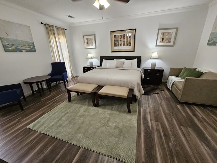 Expansive 7 Br Home -Close To All Essentials - 제르맨타운