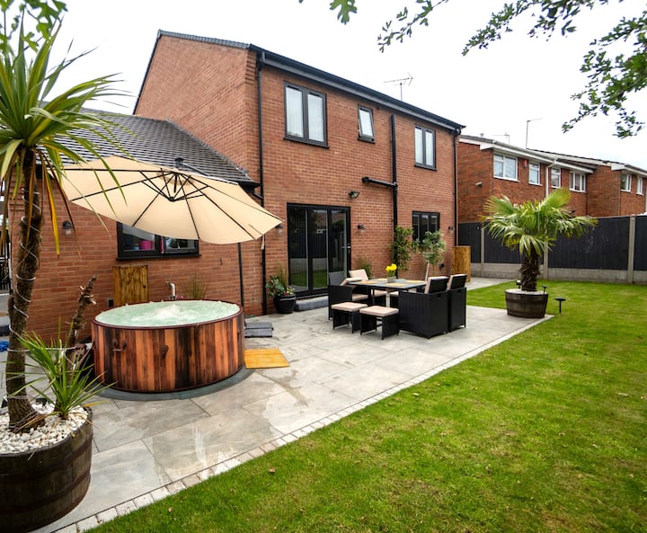 Stylish 5bd With Hot Tub, Parking & Ev - Birmingham