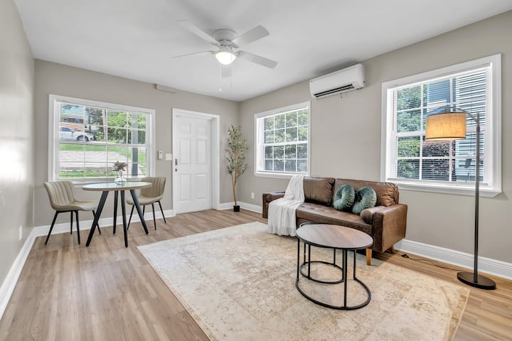Cozy 2 Bed 2 Bath Home | Central | Renovated - Tallahassee, FL