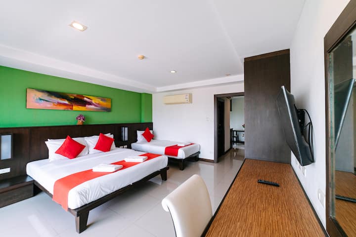 Spacious City Loft – 3 Guests - Phuket district, Thailand