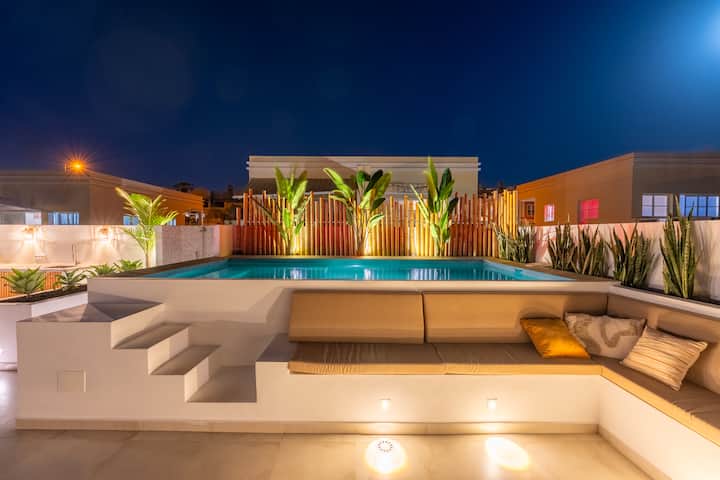 New Designer Villa Heated Pool & Sunset Rooftop Ac - Los Cristianos