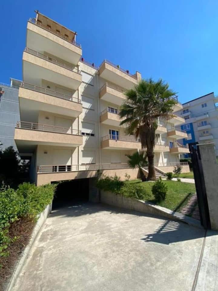 Iris Apartaments - Shëngjin