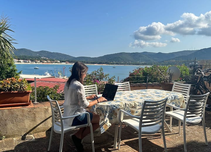 A Delightful Apartment Overlooking The Sea - Marina di Campo