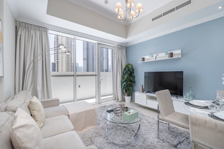 Deluxe 1BD Balcon Dunya Tower à 2 min du centre commercial de Dubaï ...