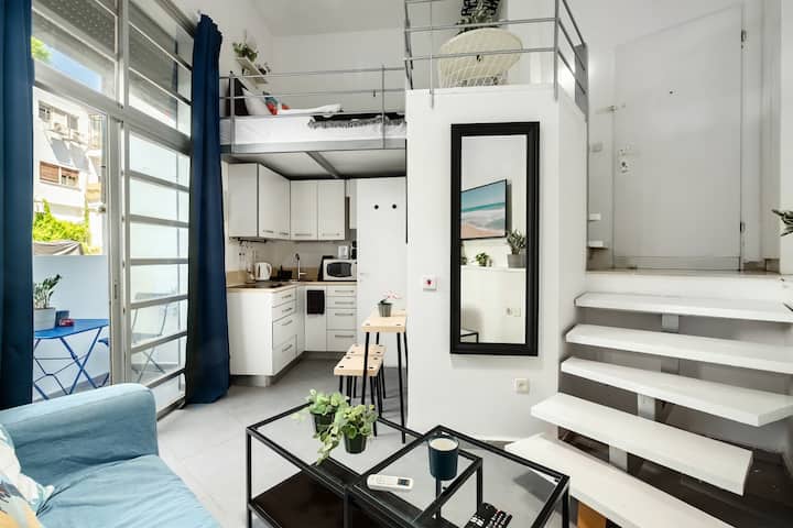 The Tel Hai - Tel-Aviv