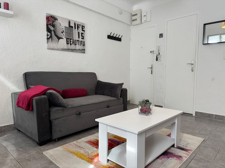 Studio Pour 2 Personnes Près Du Métro Chartreux - Marsella