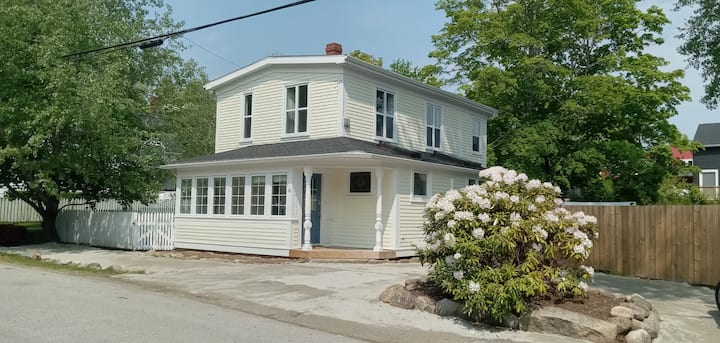 Charming Chester Classic In Village Core - Chester